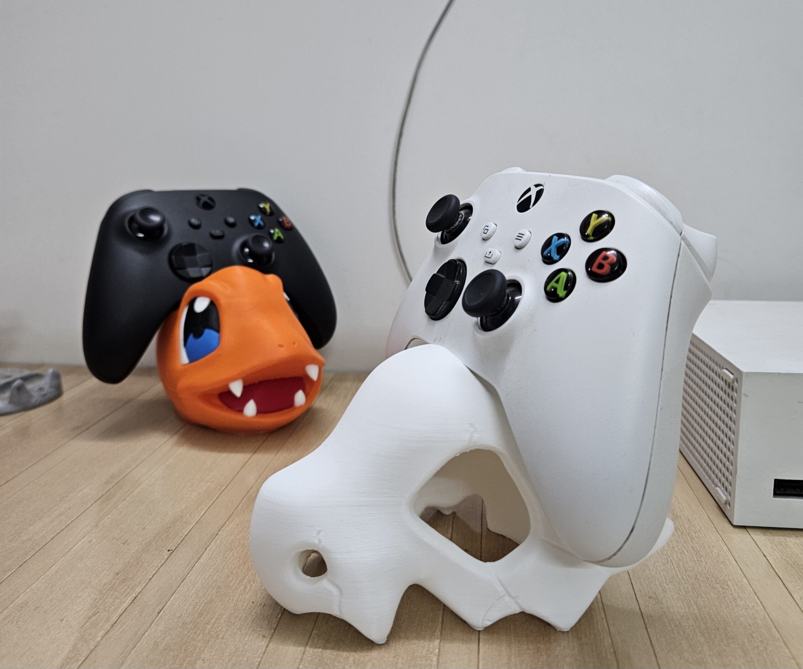Charmander Controller Stand for Xbox & Playstation – PolyParadise.in