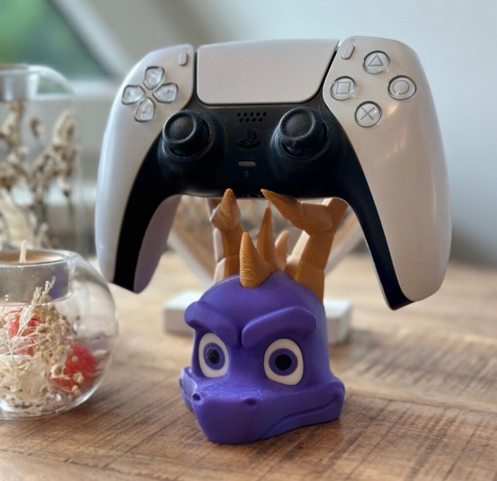 Spyro Controller Stand for Xbox & Playstation – PolyParadise.in