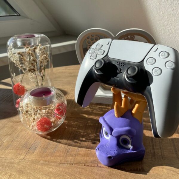 Spyro Controller Stand for Xbox & Playstation – PolyParadise.in