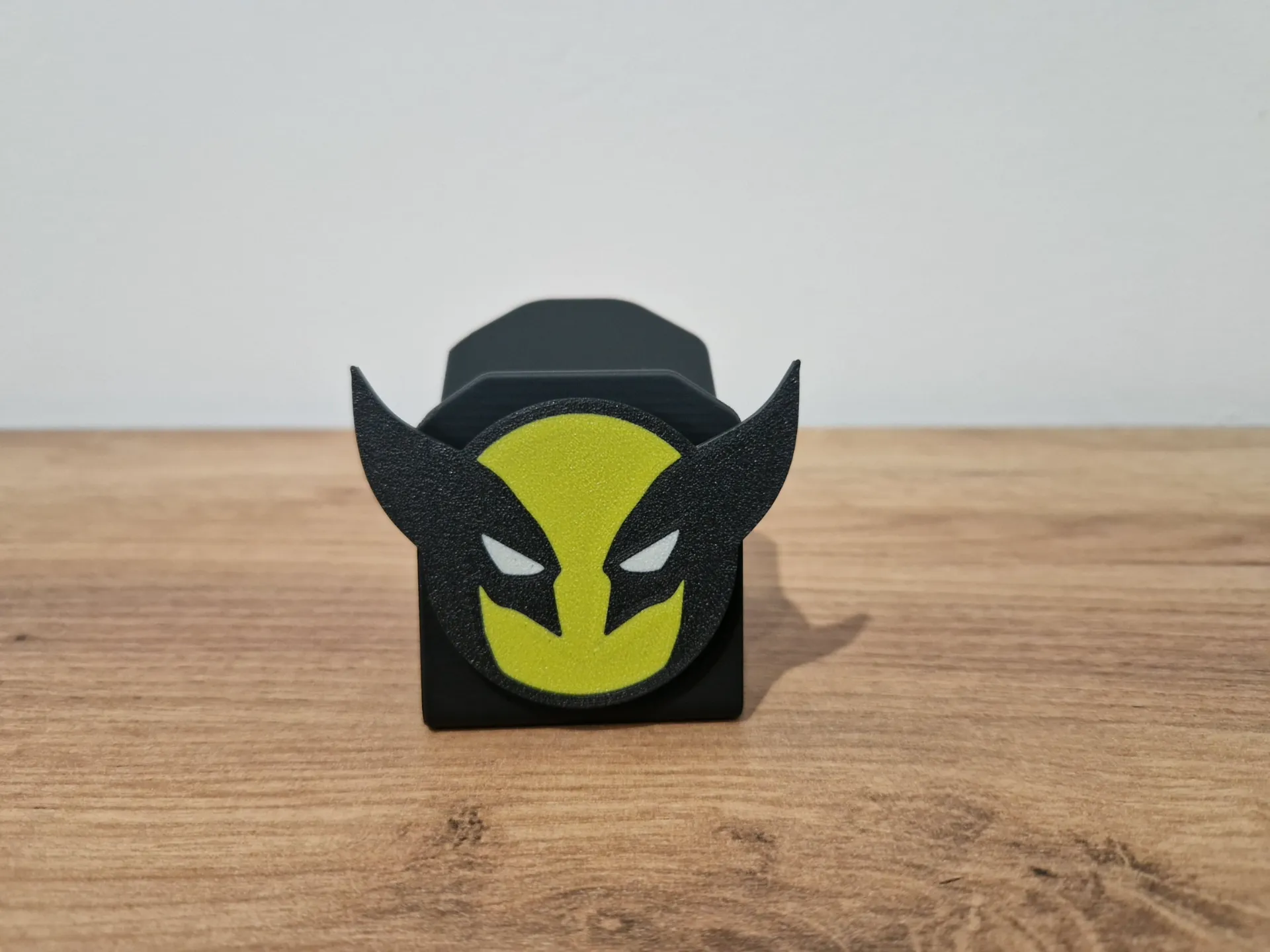 Wolverine Controller Stand for PS5 / Xbox PolyParadise.in