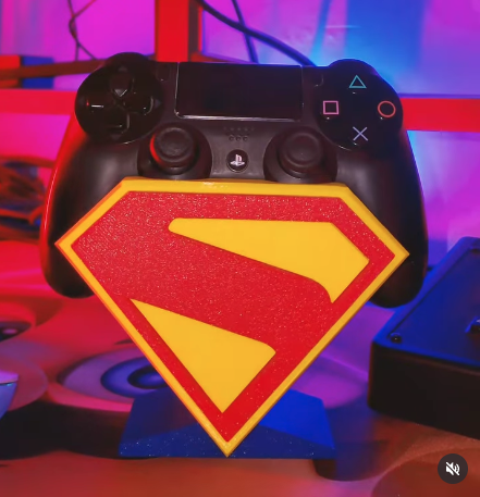 Superman Controller Stand (PS5 Only) – PolyParadise.in